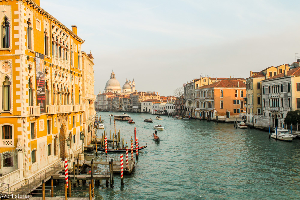 Venetia-despre canale, palate, podul Rialto, Piata San Marco | AveHistoria