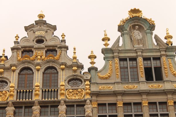 Bruxelles sau pasarea phoenix | AveHistoria